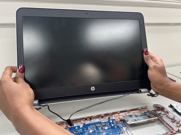 HP Laptop Horizontal Lines On Screen - Reasons & Fixes